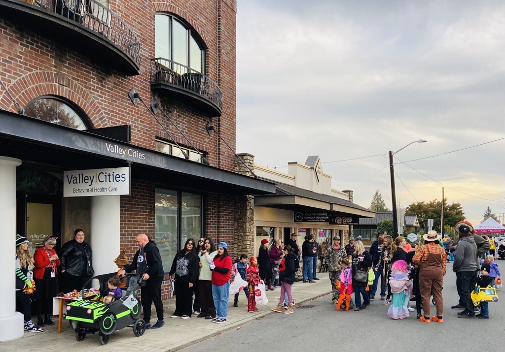 Enumclaw Street Fair 2025 - Valley Cities Behavioral Health Care